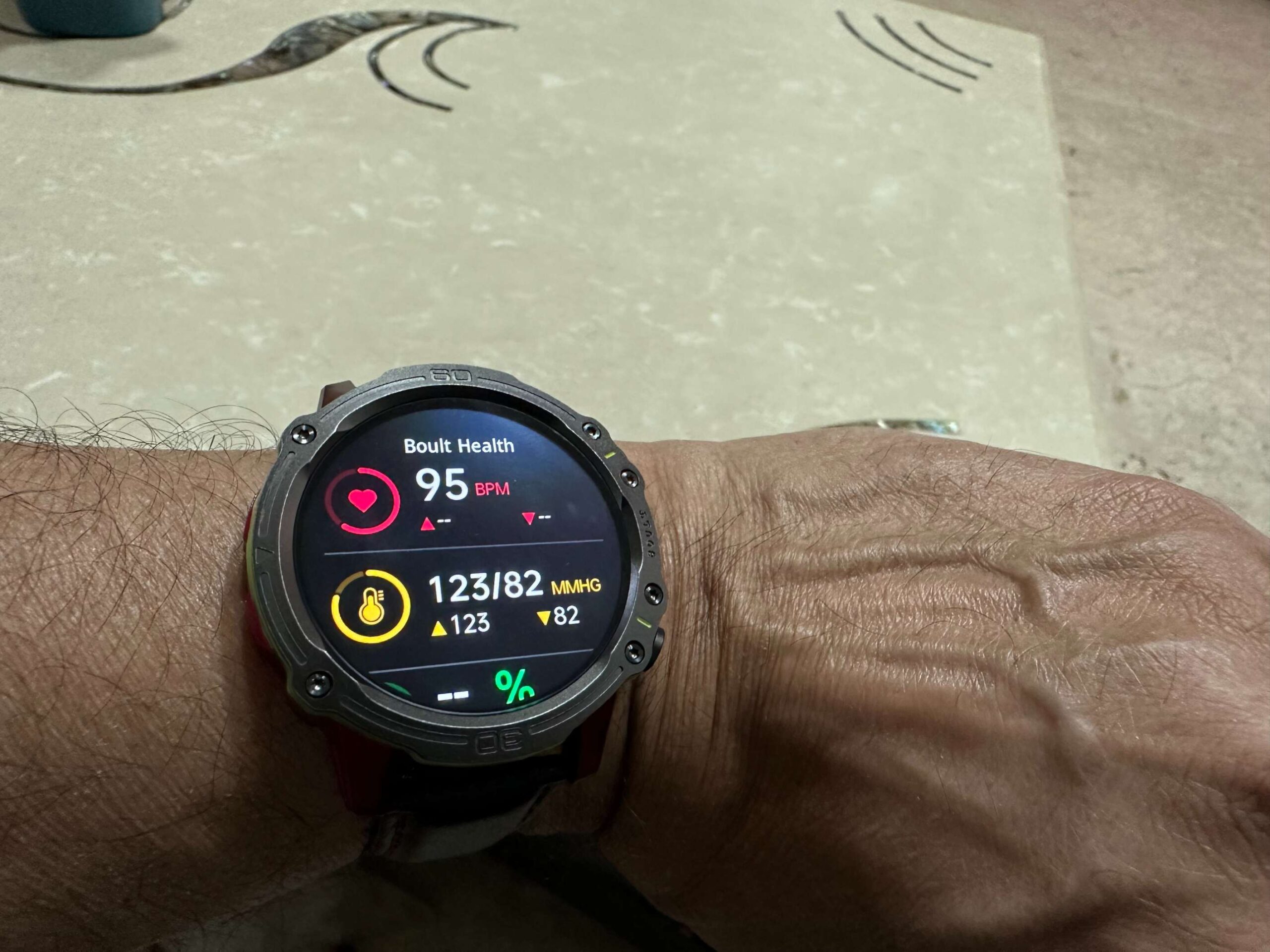 Boult Sterling Smartwatch - Light on Wrist & Pocket- Review • TechVorm